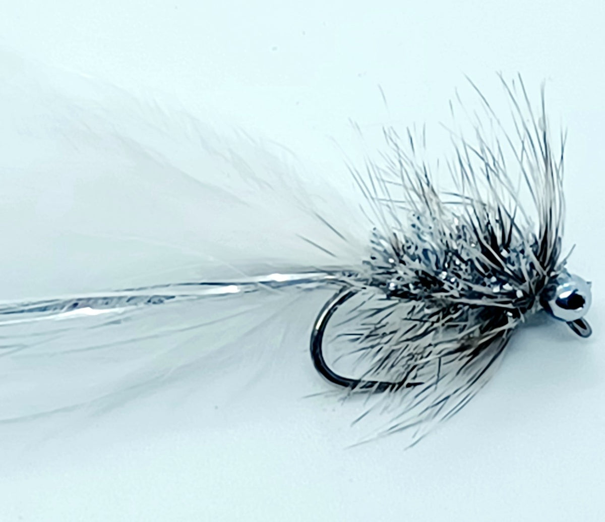 Humongous Fly White & silver CODE HL31 (s8) Barbless – FlashAttackFlies